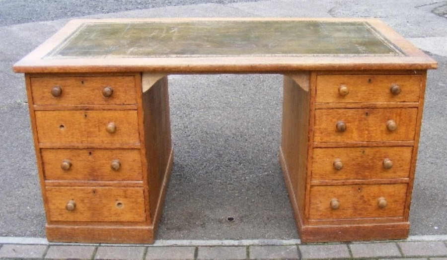 Victorian Golden Oak Pedestal Desk – Wessex Beds