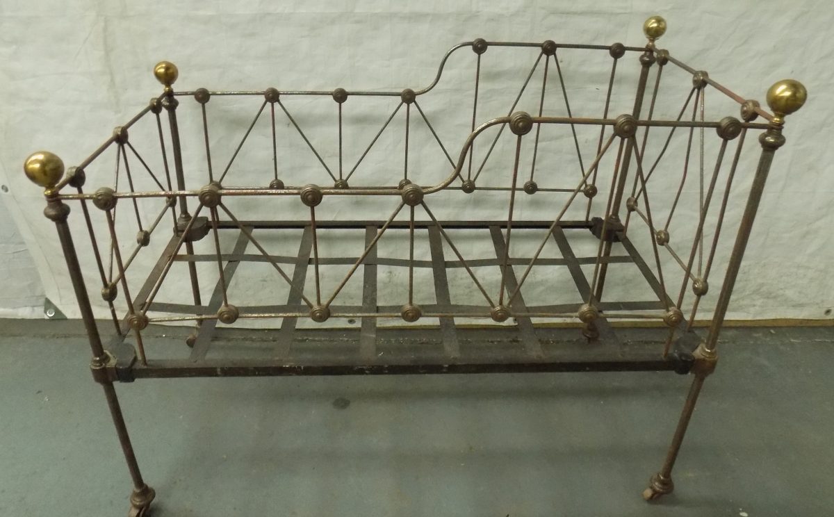 Victorian Iron and Brass Cot – Wessex Beds