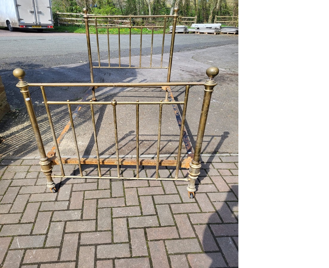 Heals & Sons Classic Victorian Brass Bedstead – Wessex Beds